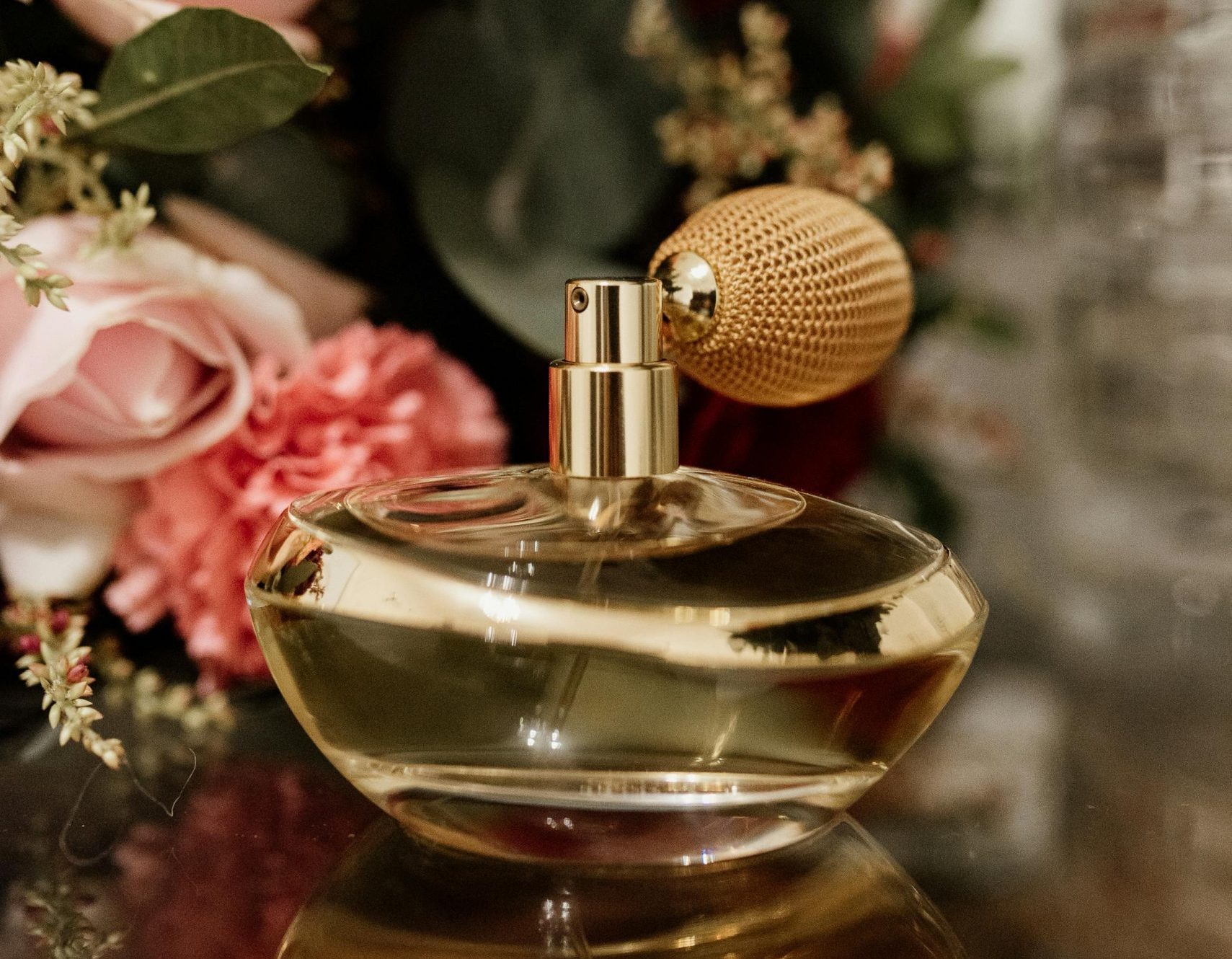 7 Rekomendasi Parfum Wangi Bunga Segar, Dijamin Semerbak! - BeautyHub